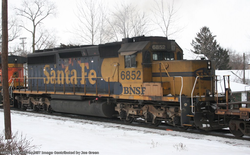 BNSF 6852